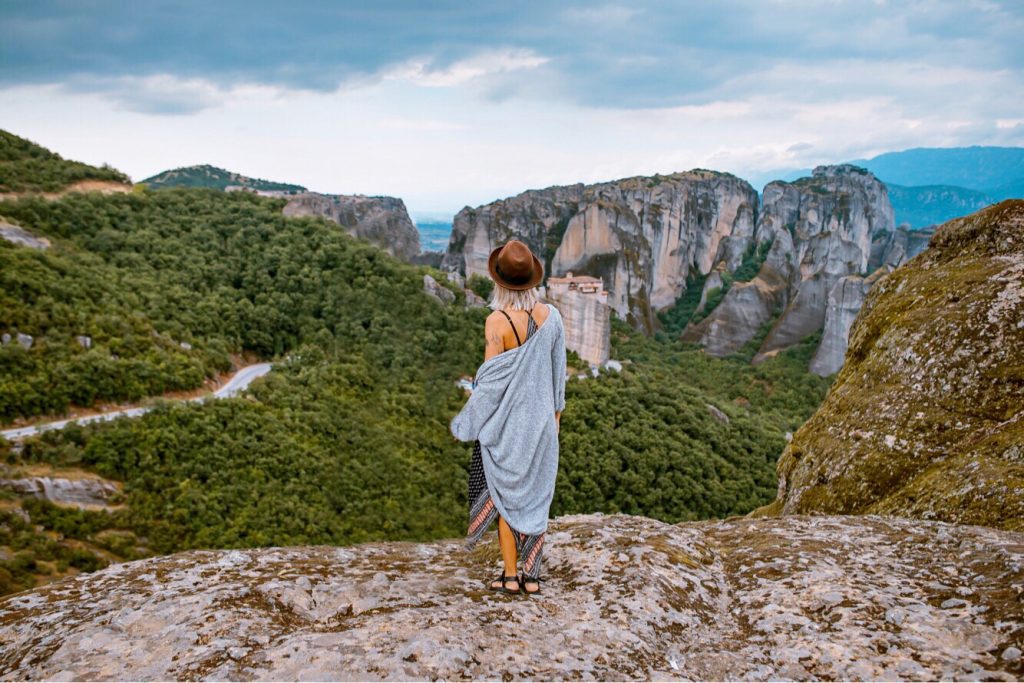 5 SAVAGE Ways to Remove Your Ex From Your Photos