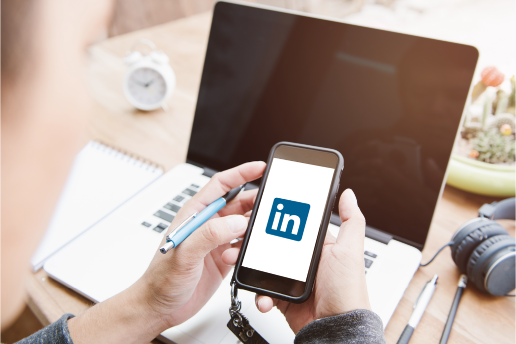 LinkedIn Banners: Everything You Need to Know + 10 Examples - Picsart Blog